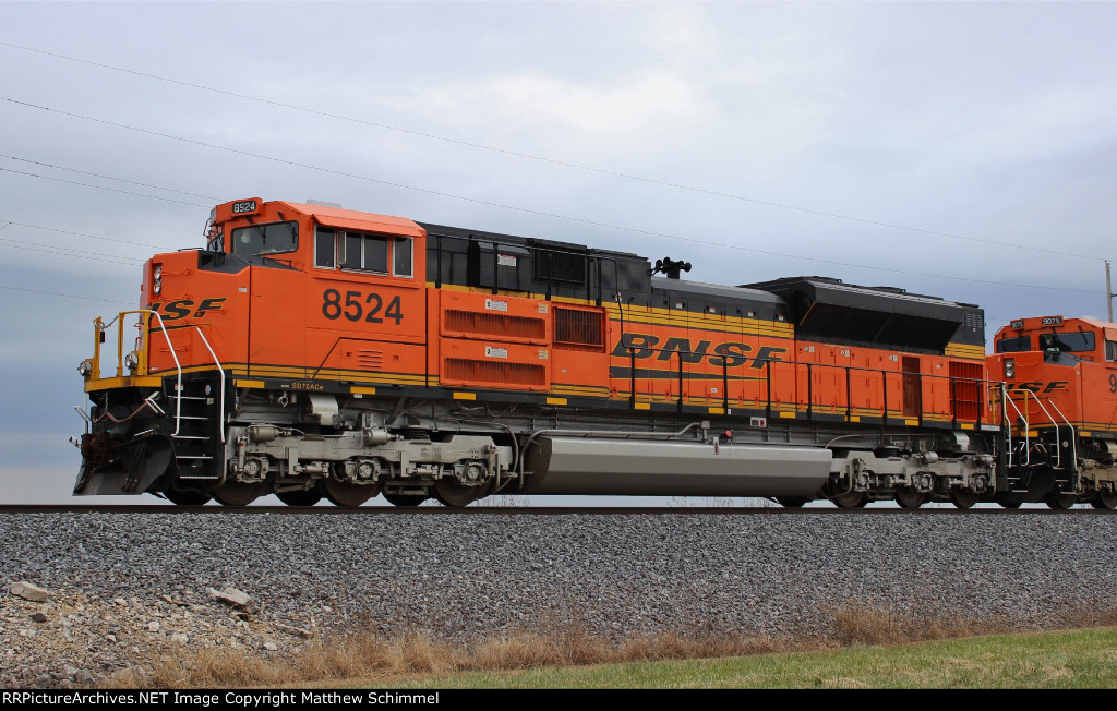 BNSF 8524
